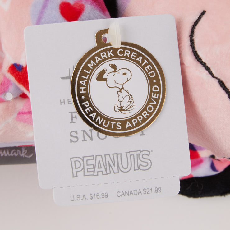 Peanuts® Heart-to-Heart Floppy スヌーピーぬいぐるみ – 日本ホールマーク公式オンラインストア